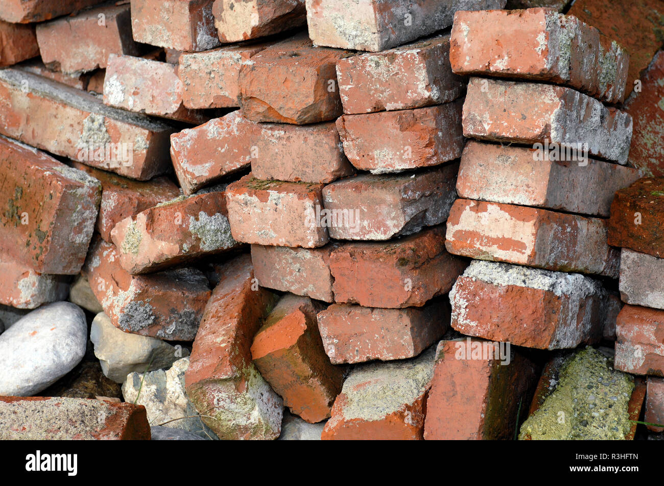 Ton of bricks hi-res stock photography and images - Alamy
