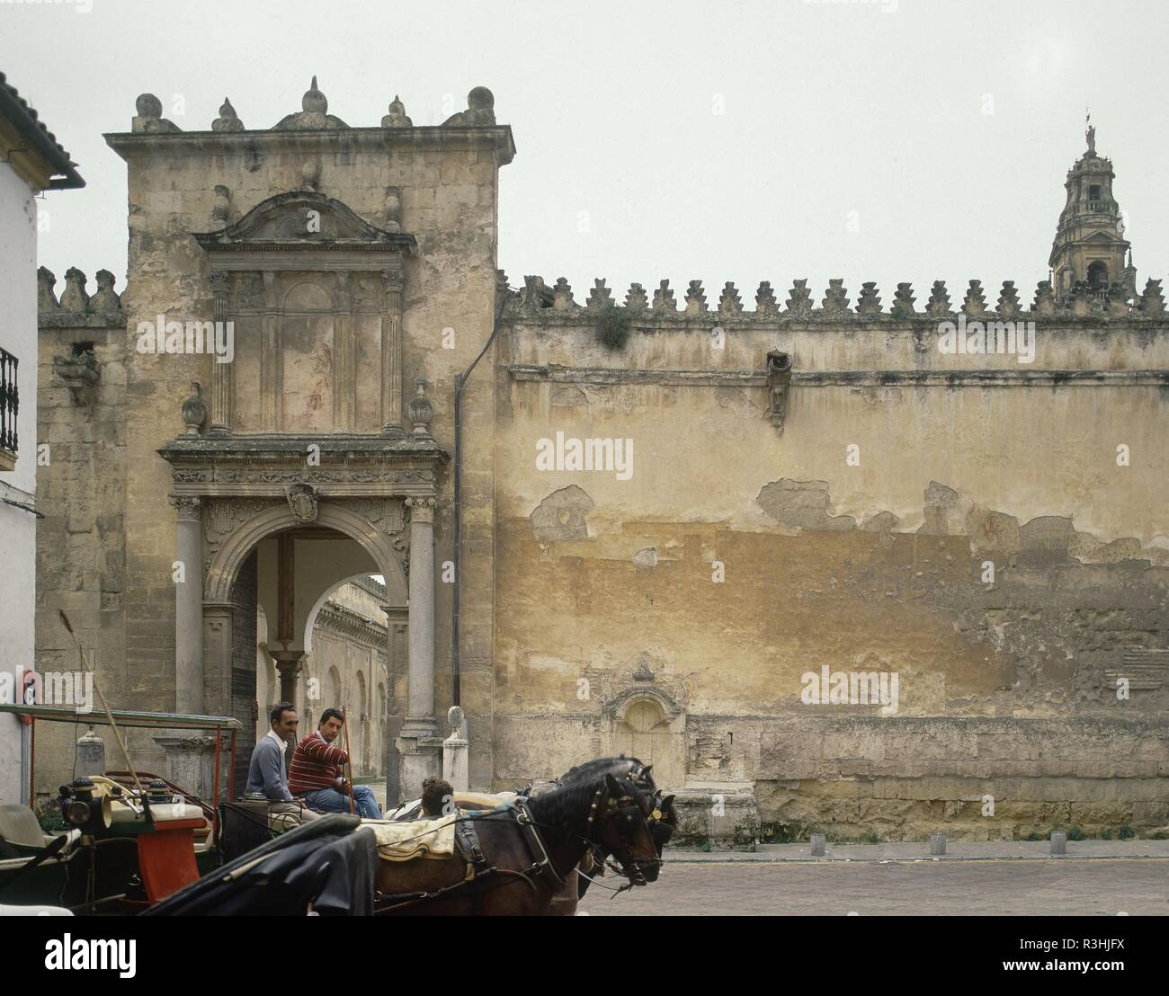 Puerta de caballos hi-res stock photography and images - Alamy