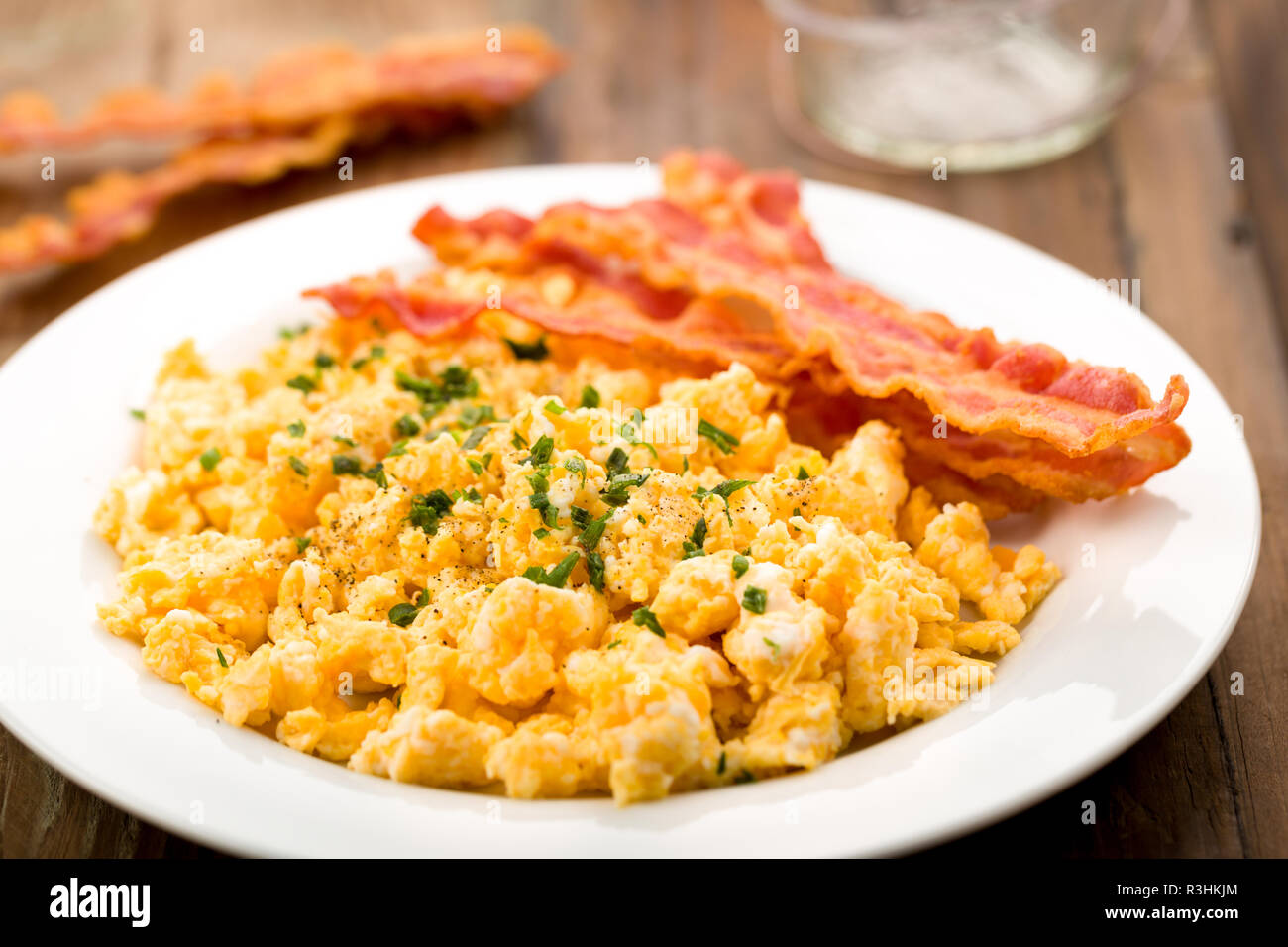 bacon with scrambled eggs Stock Photo - Alamy