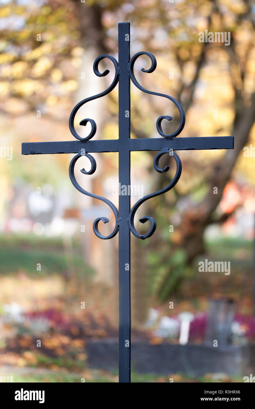 iron memorial - iron metal cross in a catholic cemetery Stock Photo - Alamy