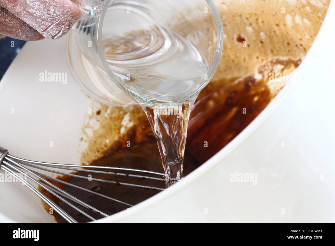 Molasses Pouring