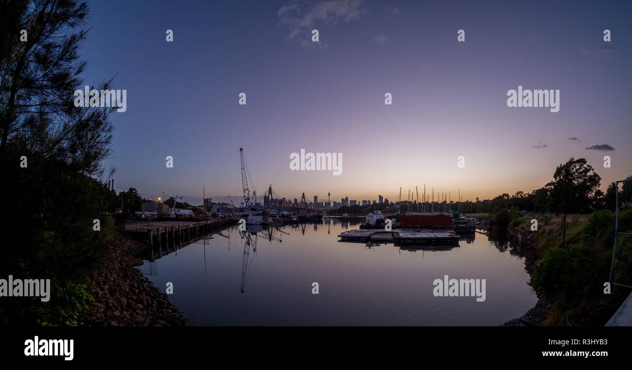 Working dock on Sydney Harbour Stock Photo - Alamy