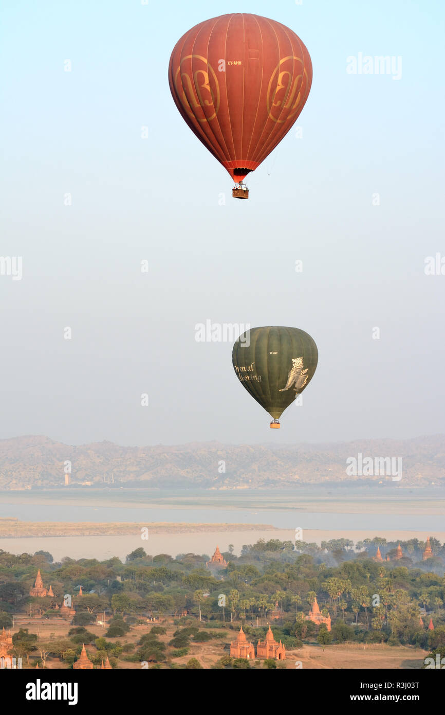 Balloon sa hi-res stock photography and images - Alamy