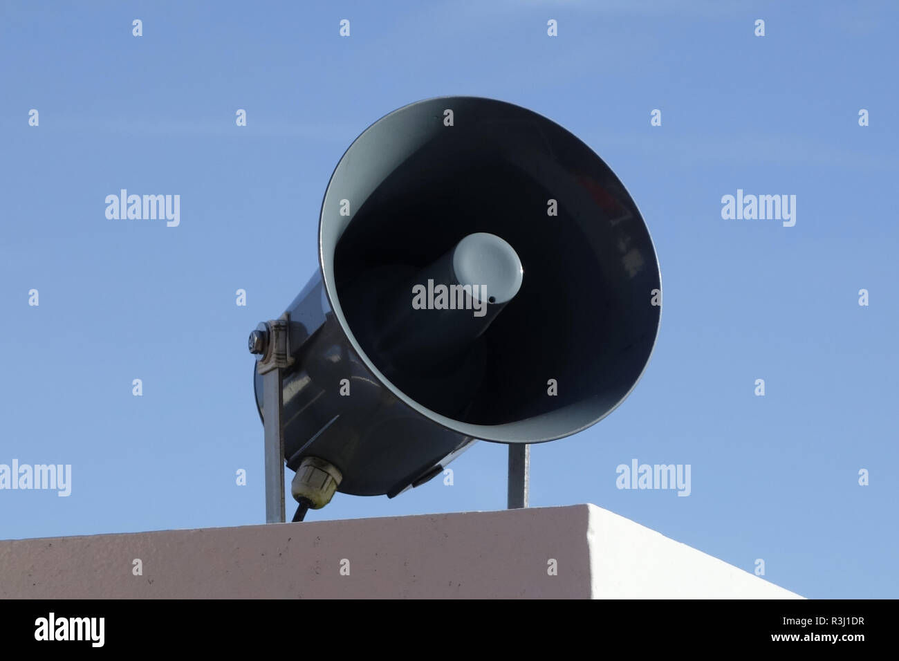 Acoustic source hi-res stock photography and images - Alamy