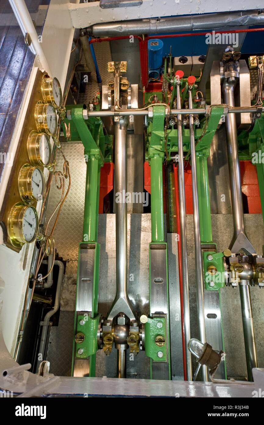 Steam boat engine room hi-res stock photography and images - Alamy