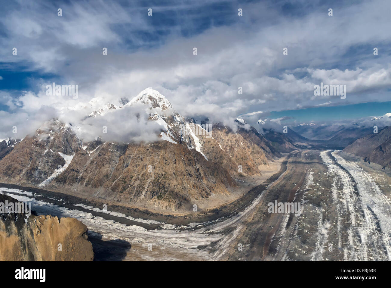Aerial view over the Central Tian Shan Mountain range, Border of ...