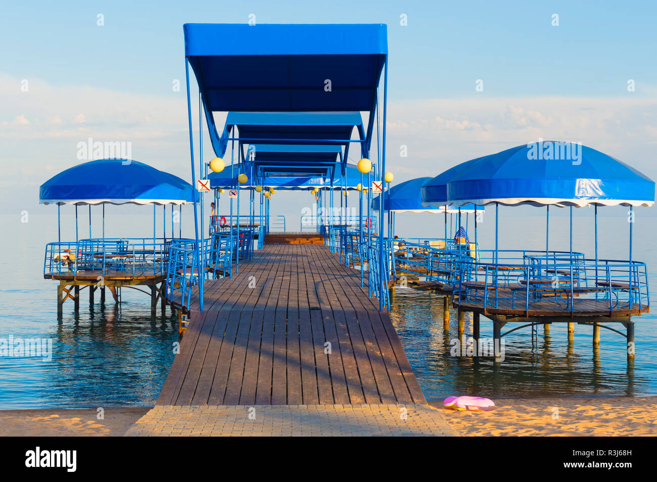 Karven resort beach, Issyk Kul lake, Kyrgyzstan Stock Photo - Alamy