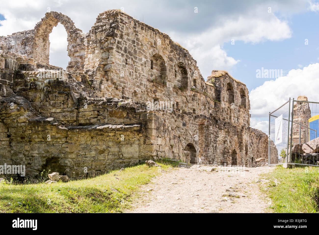 Most significant medieval castles hi-res stock photography and images ...