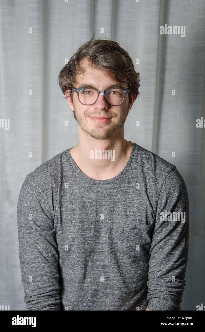 Junger man hi-res stock photography and images - Alamy