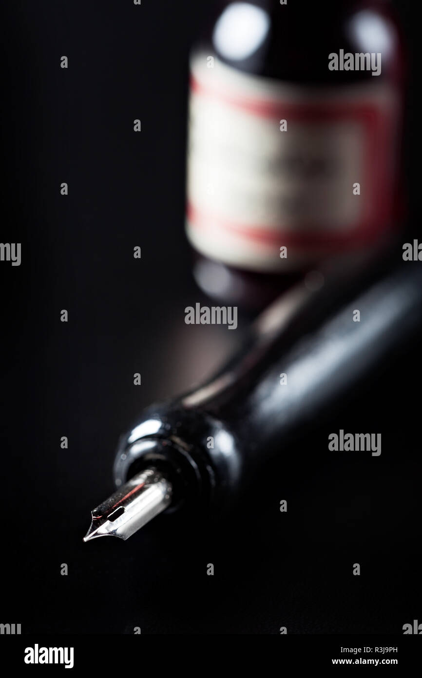 closeup of a fountain pen Stock Photo - Alamy