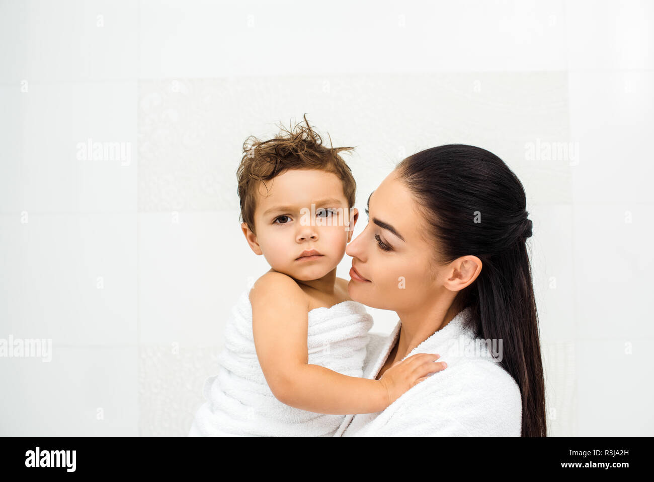 Mother son towel hi-res stock photography and images - Alamy