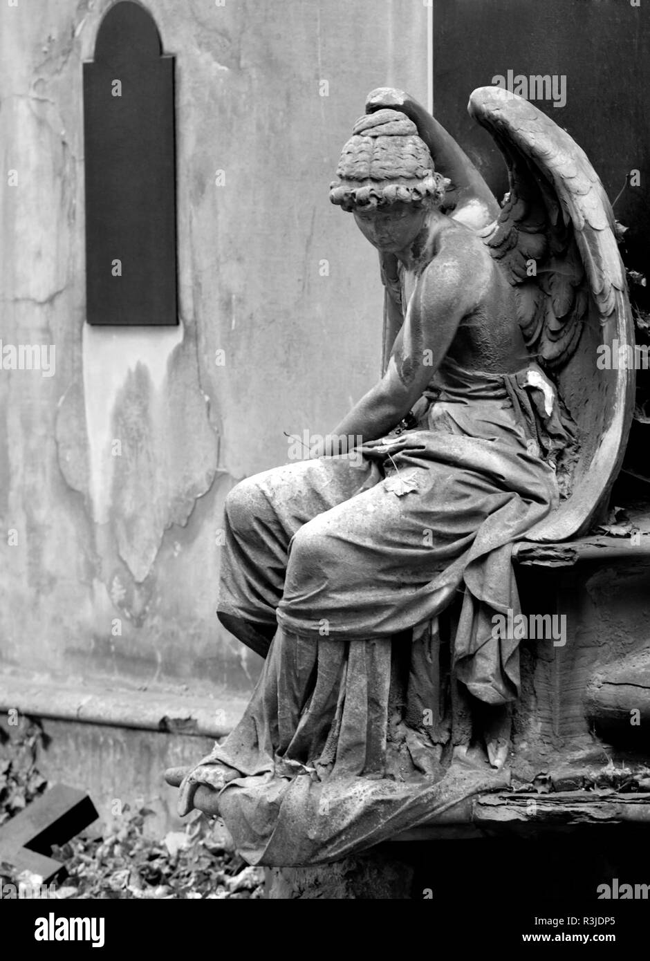 Ghost story book hi-res stock photography and images - Alamy