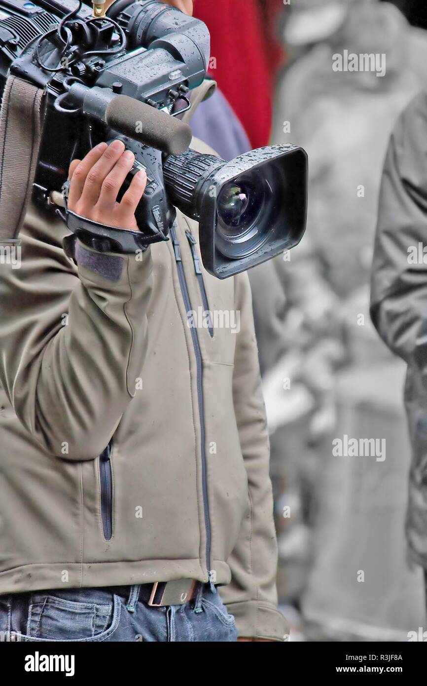 Videoreporter hi-res stock photography and images - Alamy