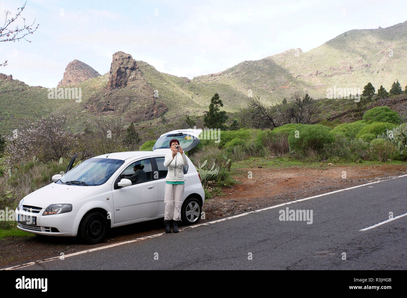 woman photographed roadside Stock Photo - Alamy