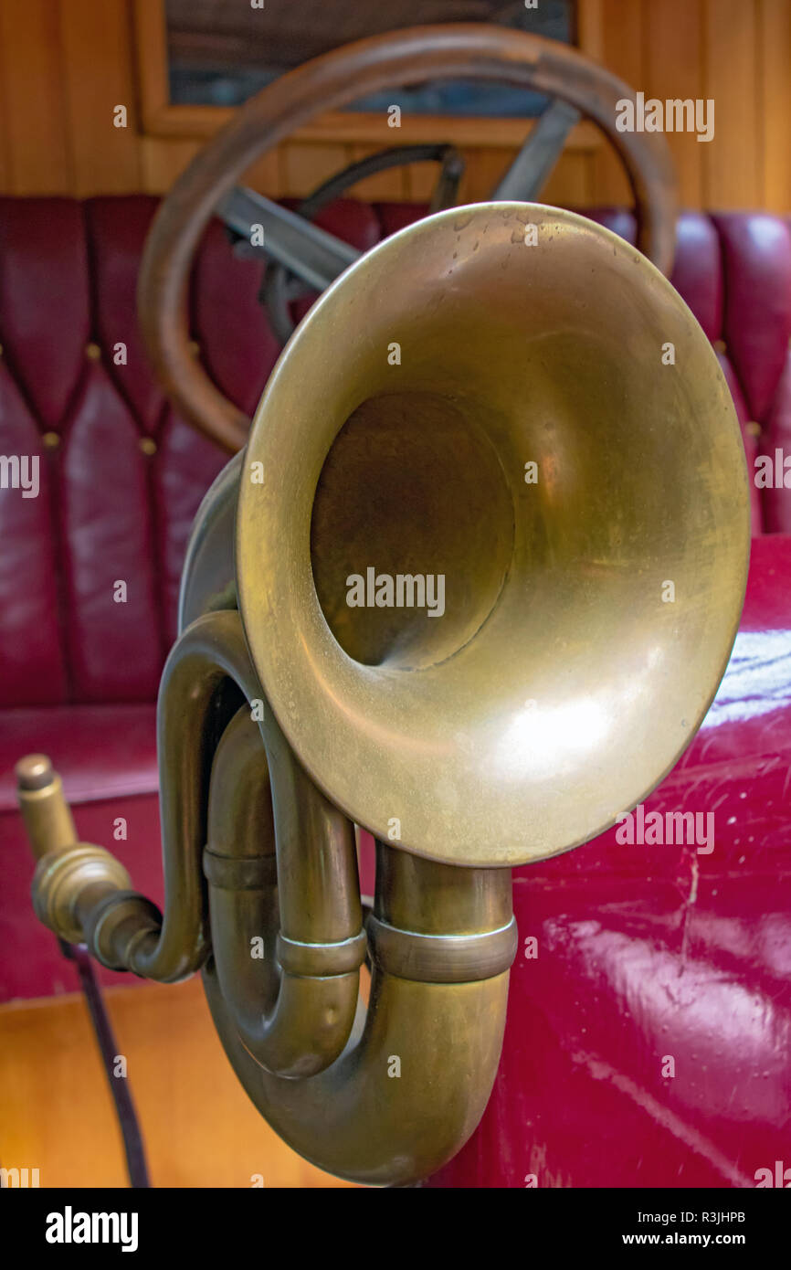 Klaxon light hi-res stock photography and images - Alamy