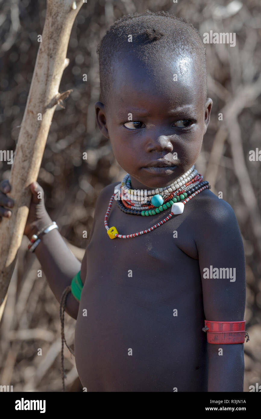 Nyangatom girl hi-res stock photography and images - Alamy