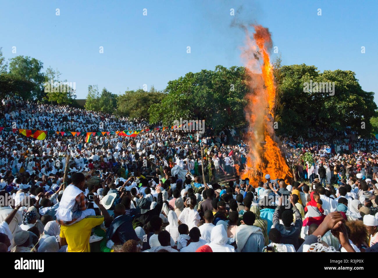 Pilgrims lighting fire celebrating Meskel Festival, Lalibela, Ethiopia ...