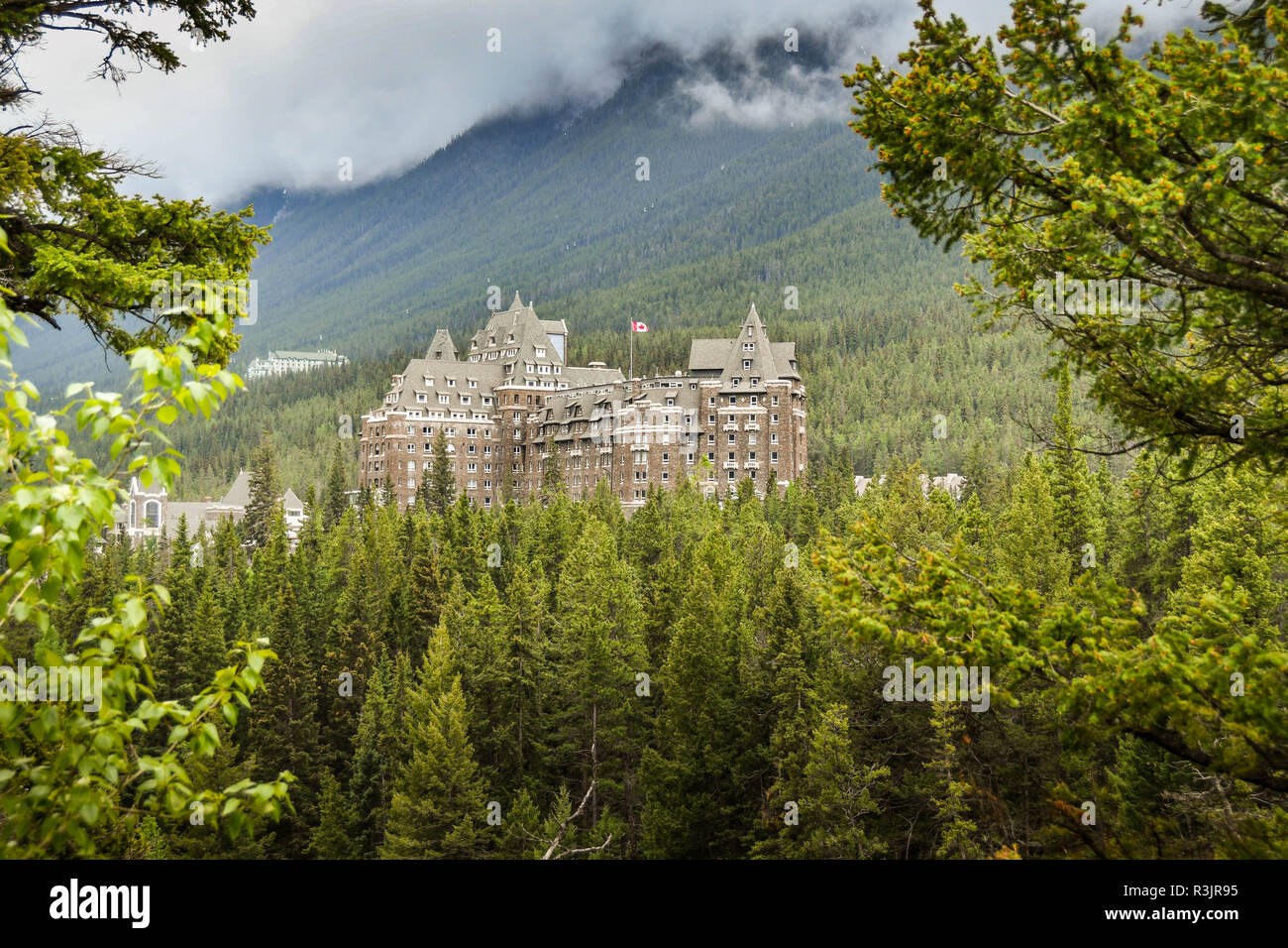 Banff springs hotel hi-res stock photography and images - Alamy