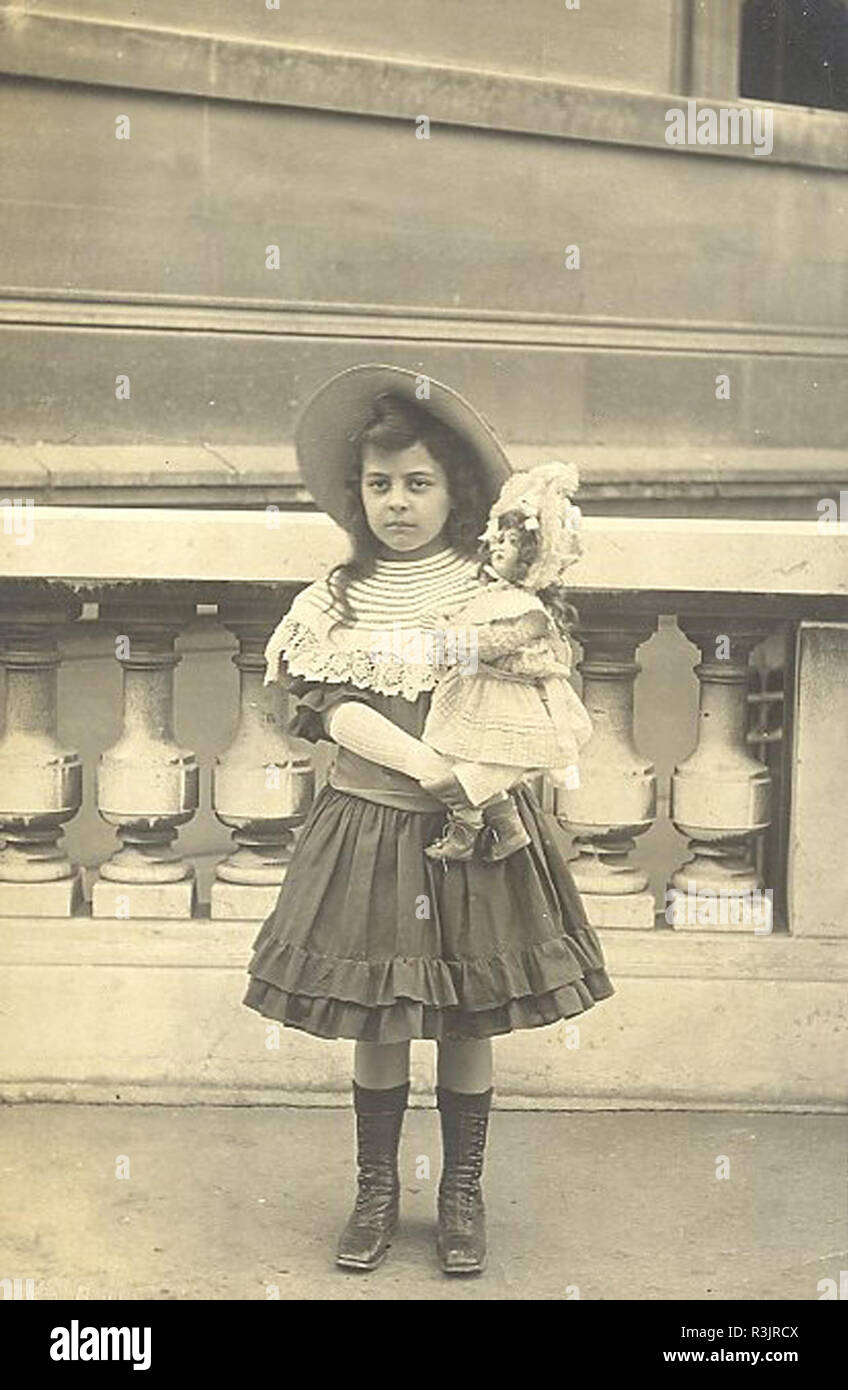 vintage image of a victorian child Stock Photo - Alamy