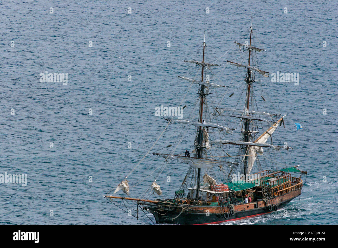 Two masted square rigged sailing ship hi-res stock photography and ...