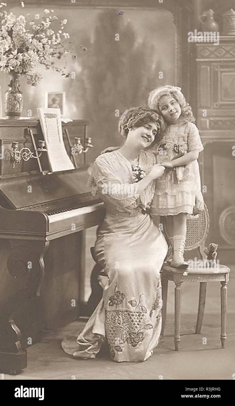 vintage image of a victorian child Stock Photo - Alamy