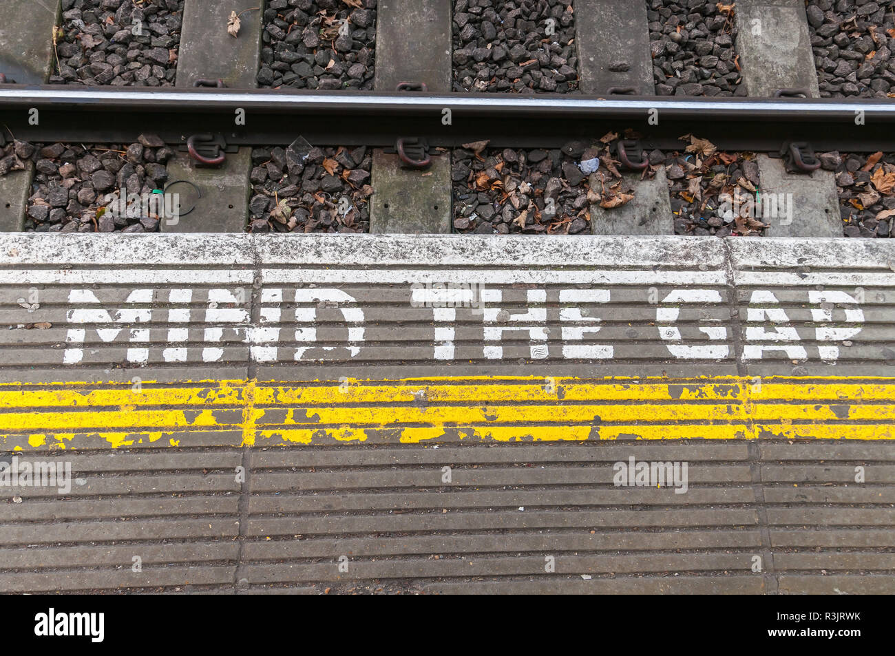 mind the gap sign Stock Photo - Alamy