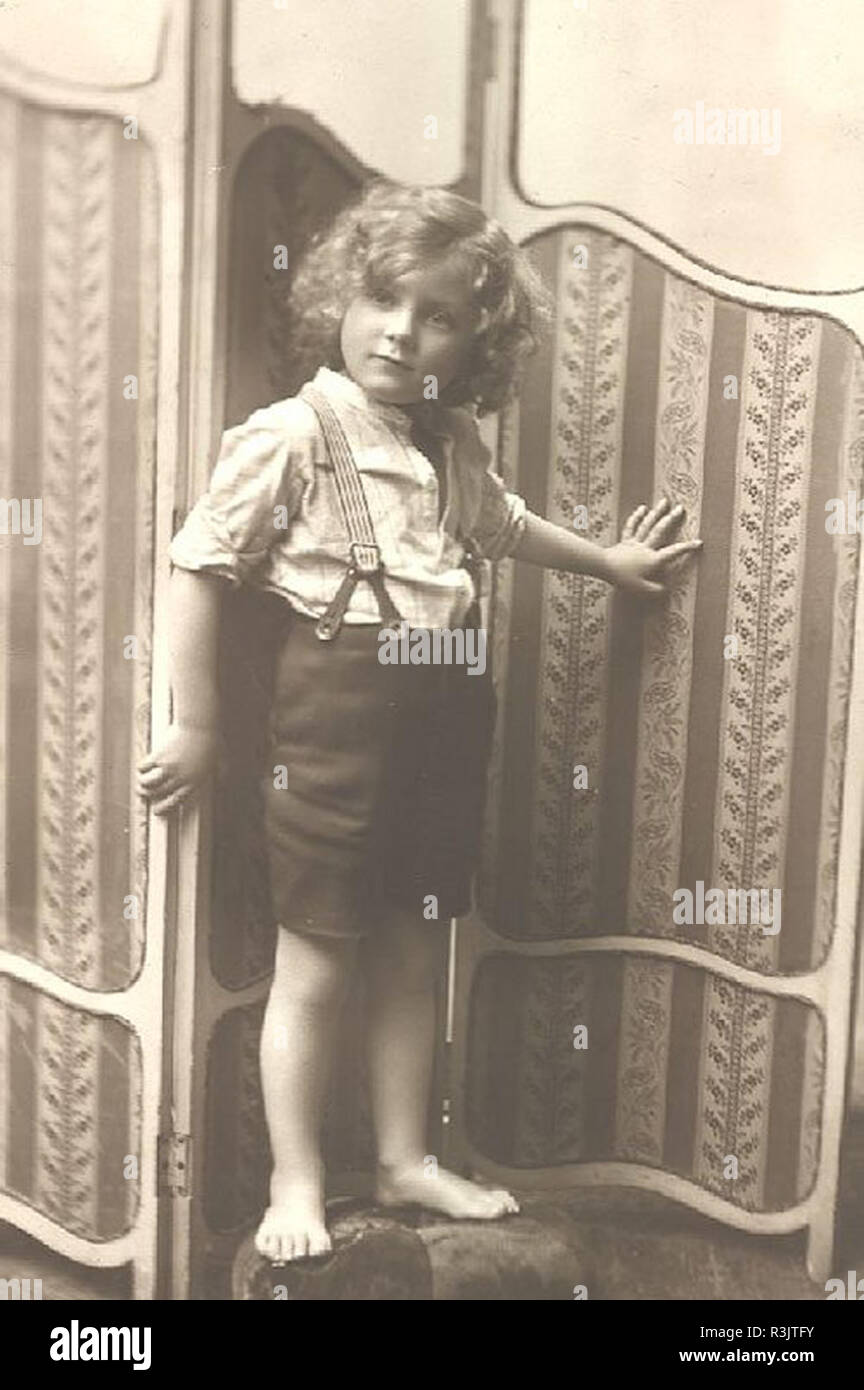 vintage image of a victorian child Stock Photo - Alamy