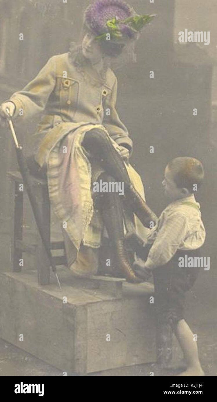 vintage image of a victorian child Stock Photo - Alamy