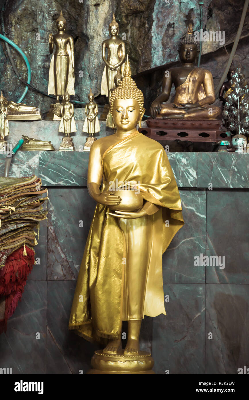 Joyful statues hi-res stock photography and images - Alamy