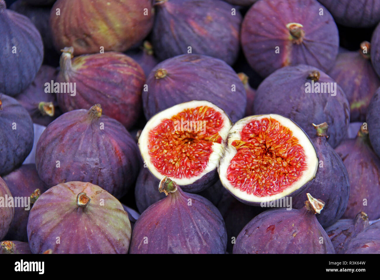figs at the farmers market Stock Photo - Alamy
