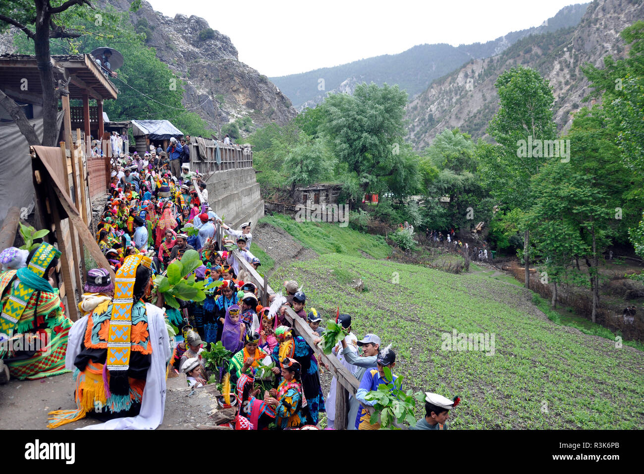 Pakistani cultural dress hi-res stock photography and images - Alamy