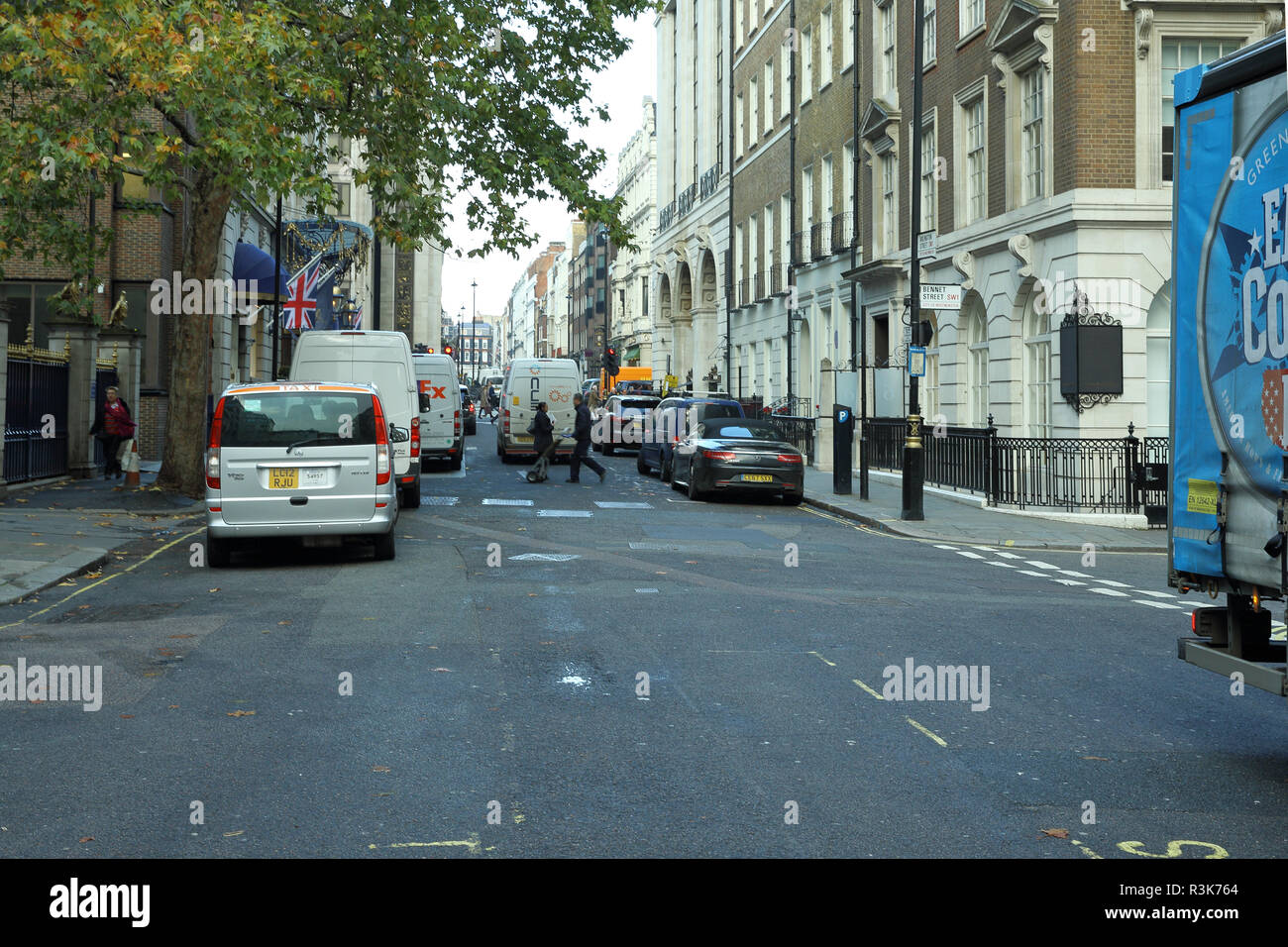 Arlington Street London looking North Stock Photo - Alamy