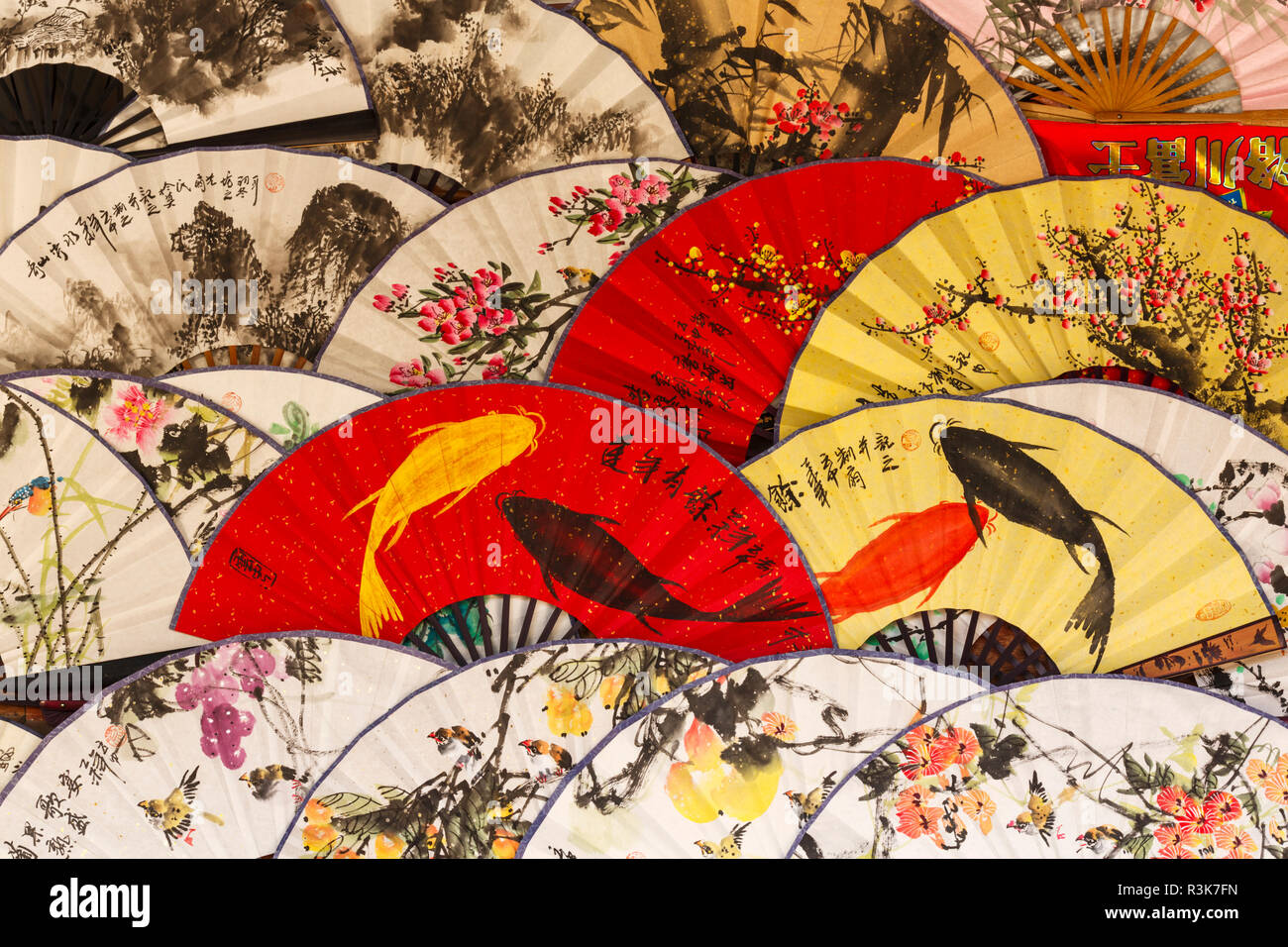 China fans hi-res stock photography and images - Alamy
