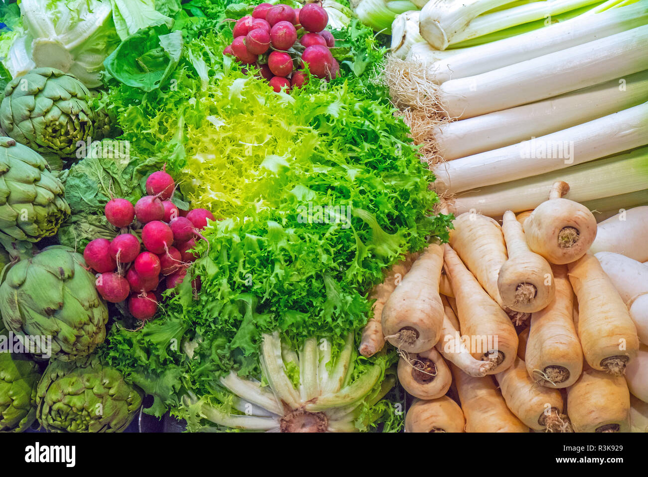 lettuce and radish at a market Stock Photo - Alamy