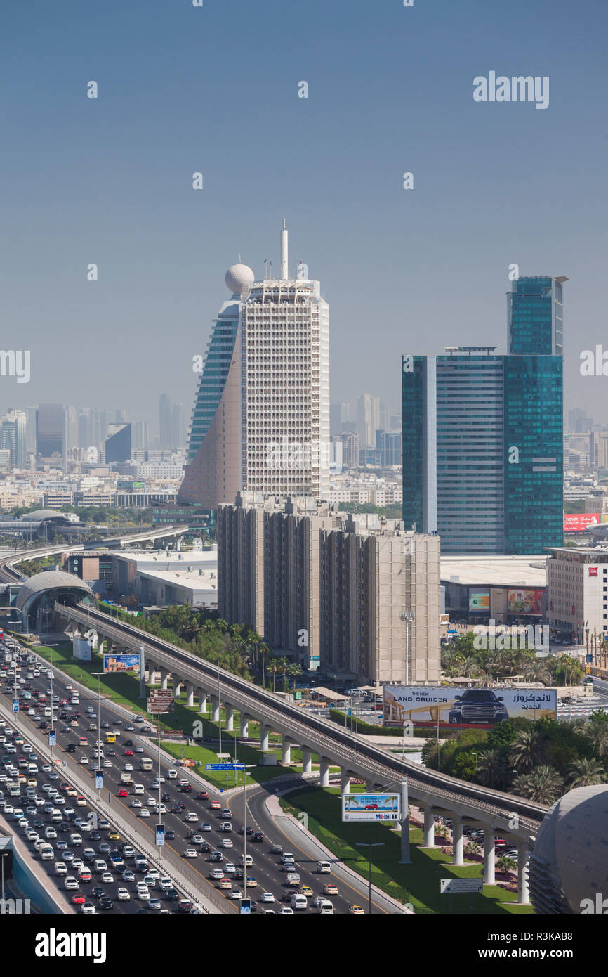 Dubai high rise hi-res stock photography and images - Alamy