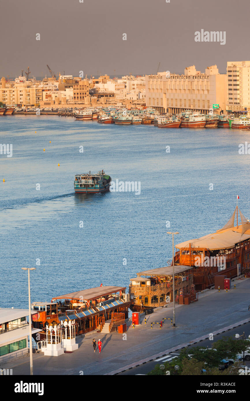 UAE, Dubai, Deira. Dhow ships on Dubai Creek Stock Photo - Alamy