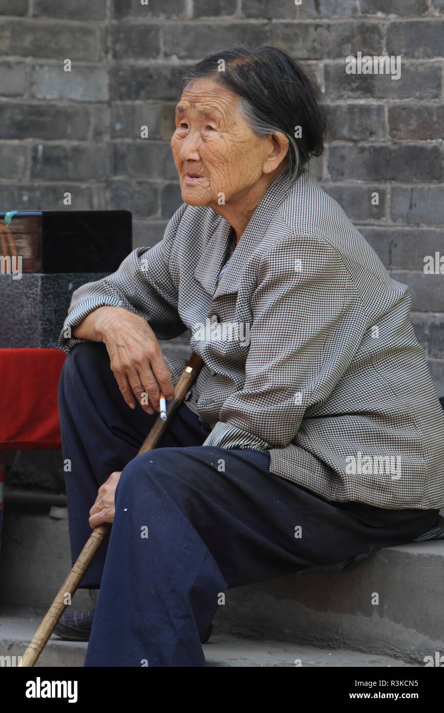 Asian Smoker Stock Photos & Asian Smoker Stock Images - Alamy