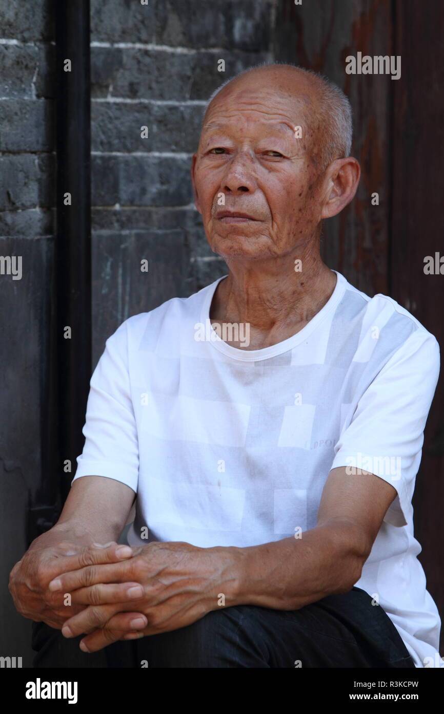 China alter mann hi-res stock photography and images - Alamy