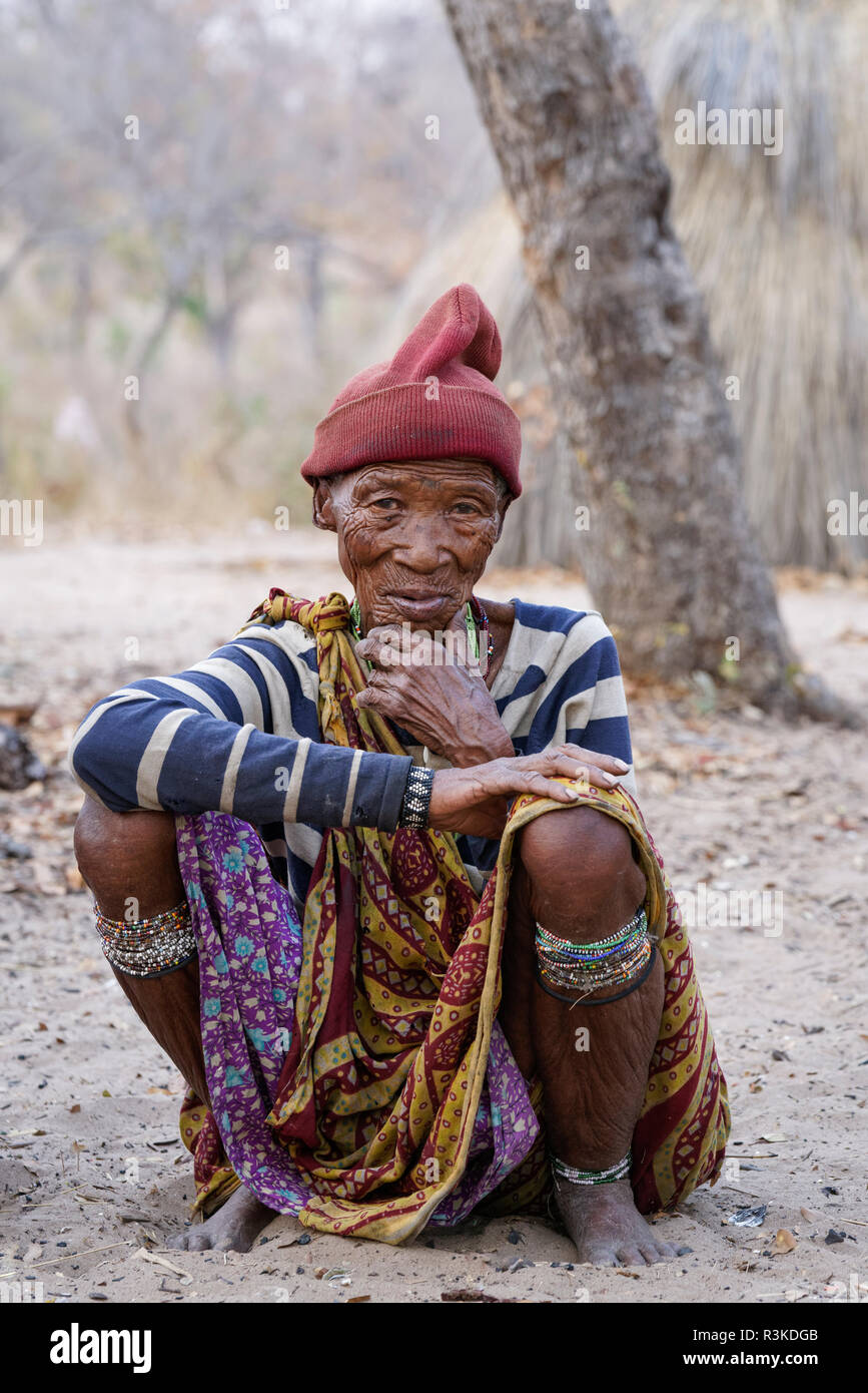 An indigenous San (Bushman) woman, N'Homa, Namibia, Africa. (Editorial ...