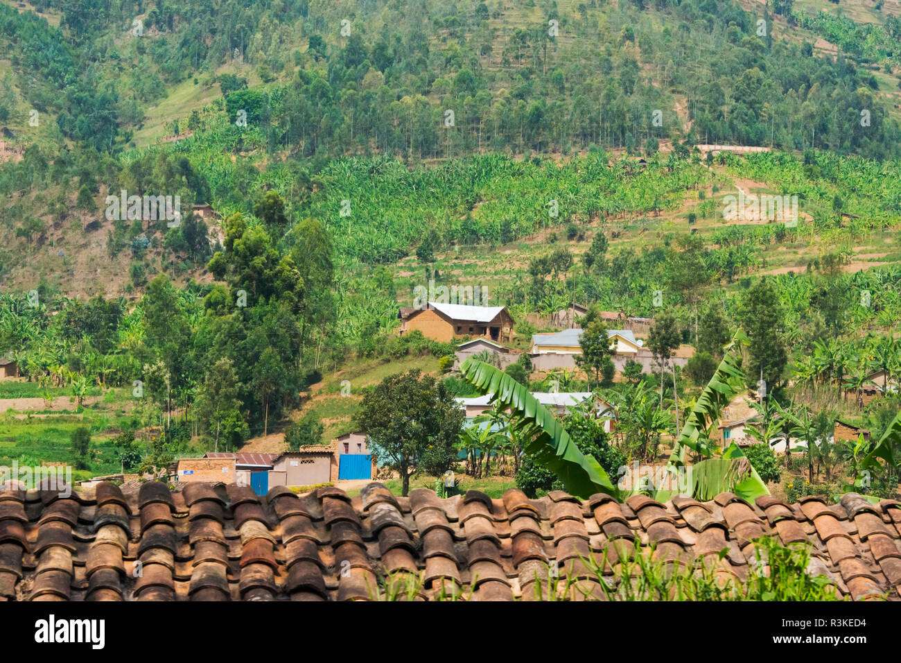 Rwanda village hi-res stock photography and images - Alamy