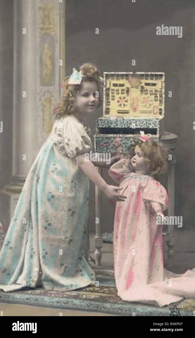 vintage victorian child classic image Stock Photo - Alamy