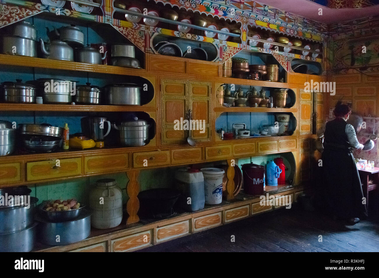 Tibetan traditional kitchen hi-res stock photography and images - Alamy