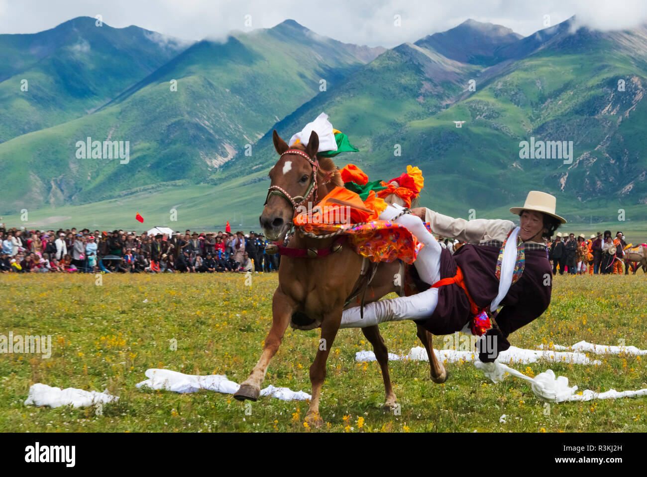 Horse race litang horse festival hi-res stock photography and images ...