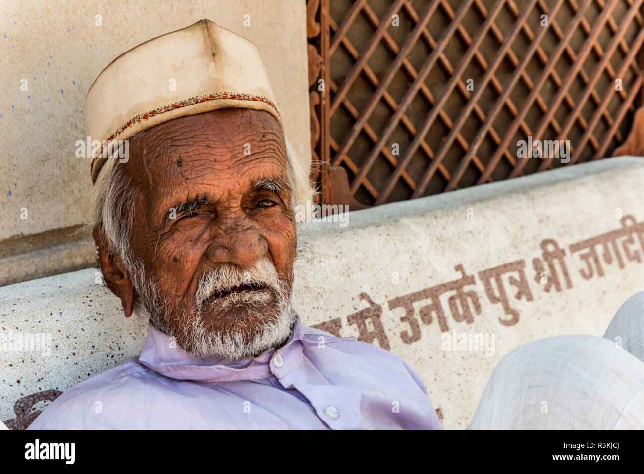 Nehru hat hi-res stock photography and images - Alamy