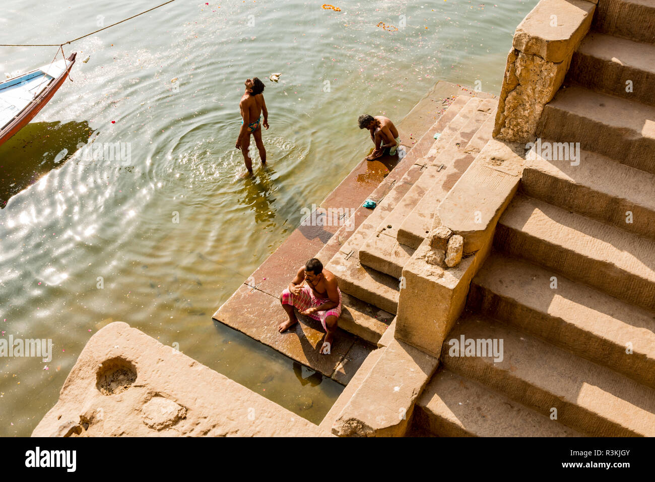 India, Uttar Pradesh. Varanasi (formerly Benares) on the Ganges River ...