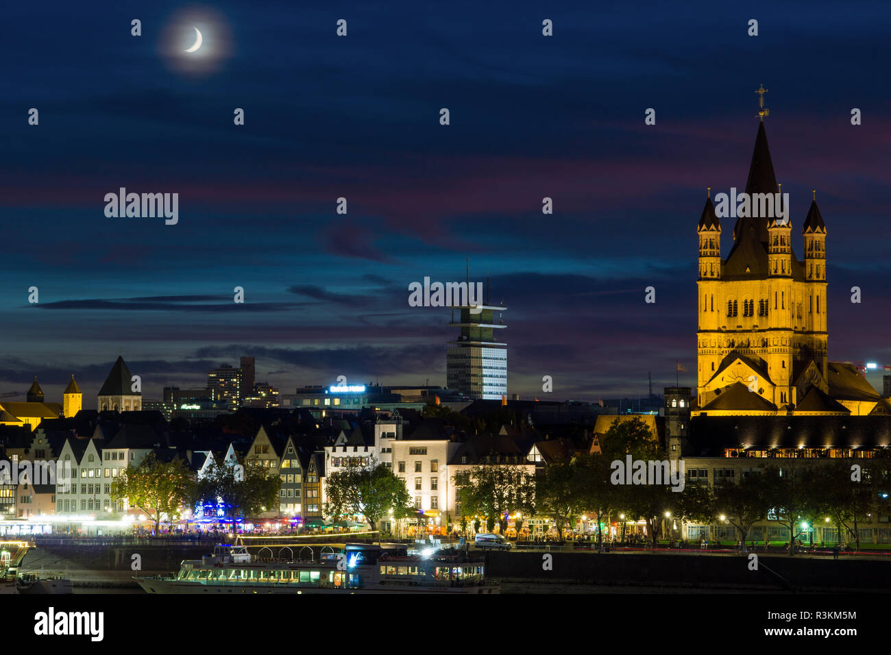 Curch and moon hi-res stock photography and images - Alamy