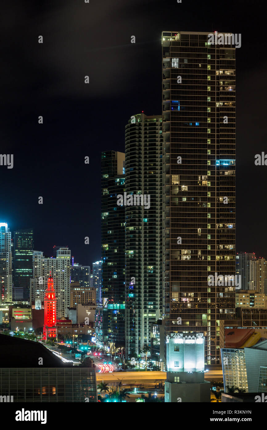 Downtown miami skyline night aerial hi-res stock photography and images ...