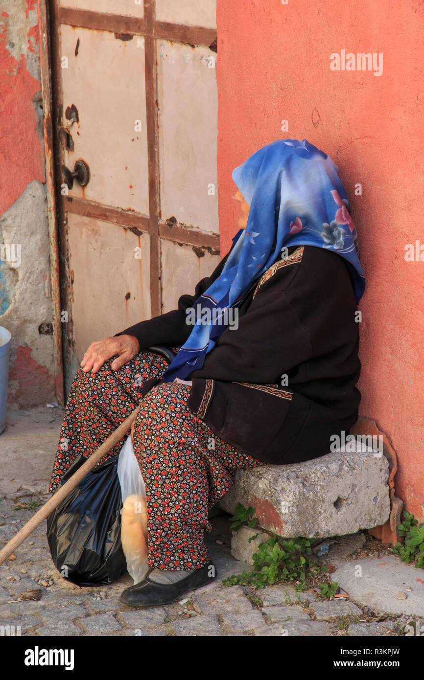 Turkey, Izmir Province, Selcuk, traditionally dressed elderly Turkish ...