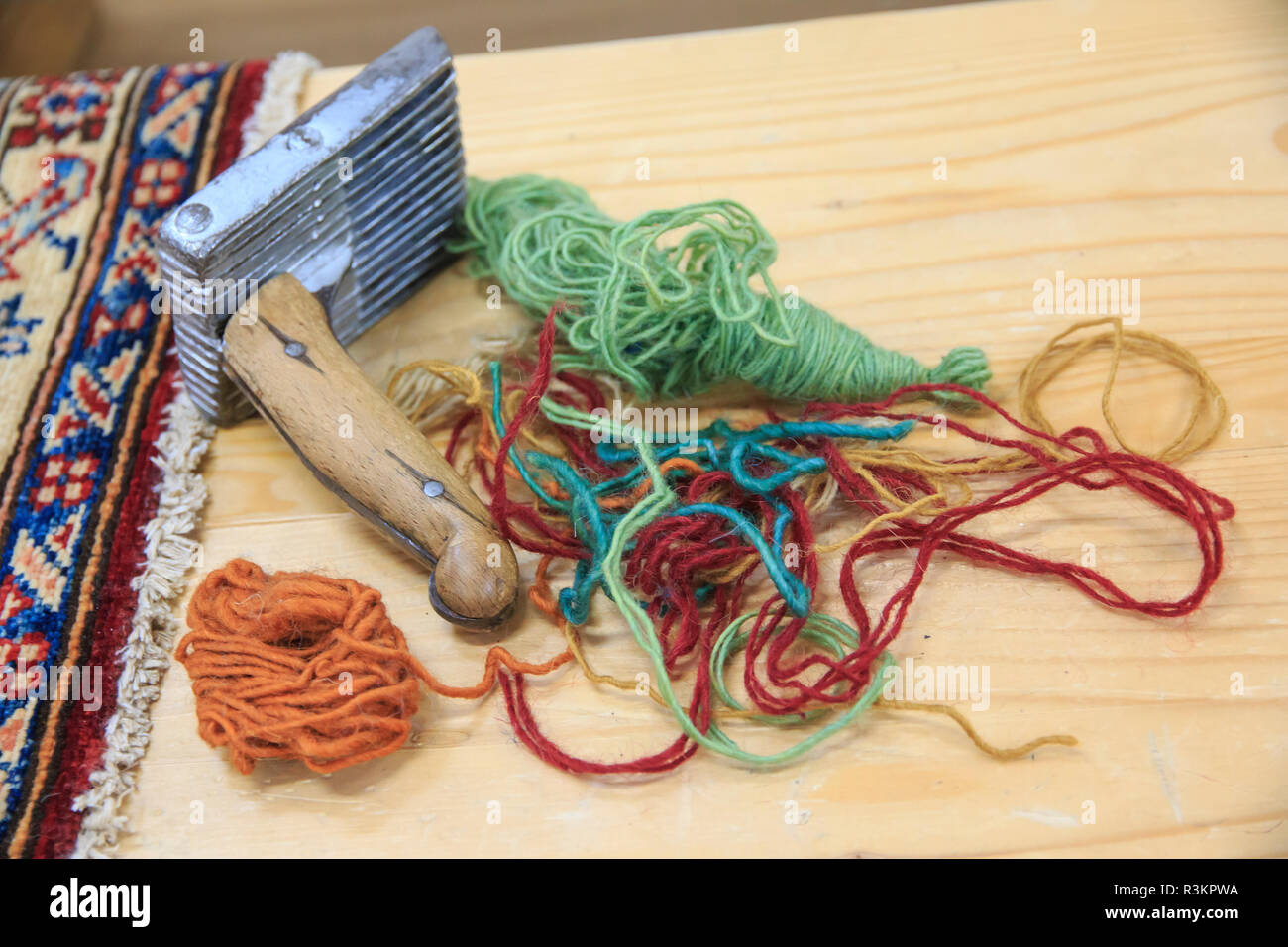 Rug weaving turkey hi-res stock photography and images - Alamy