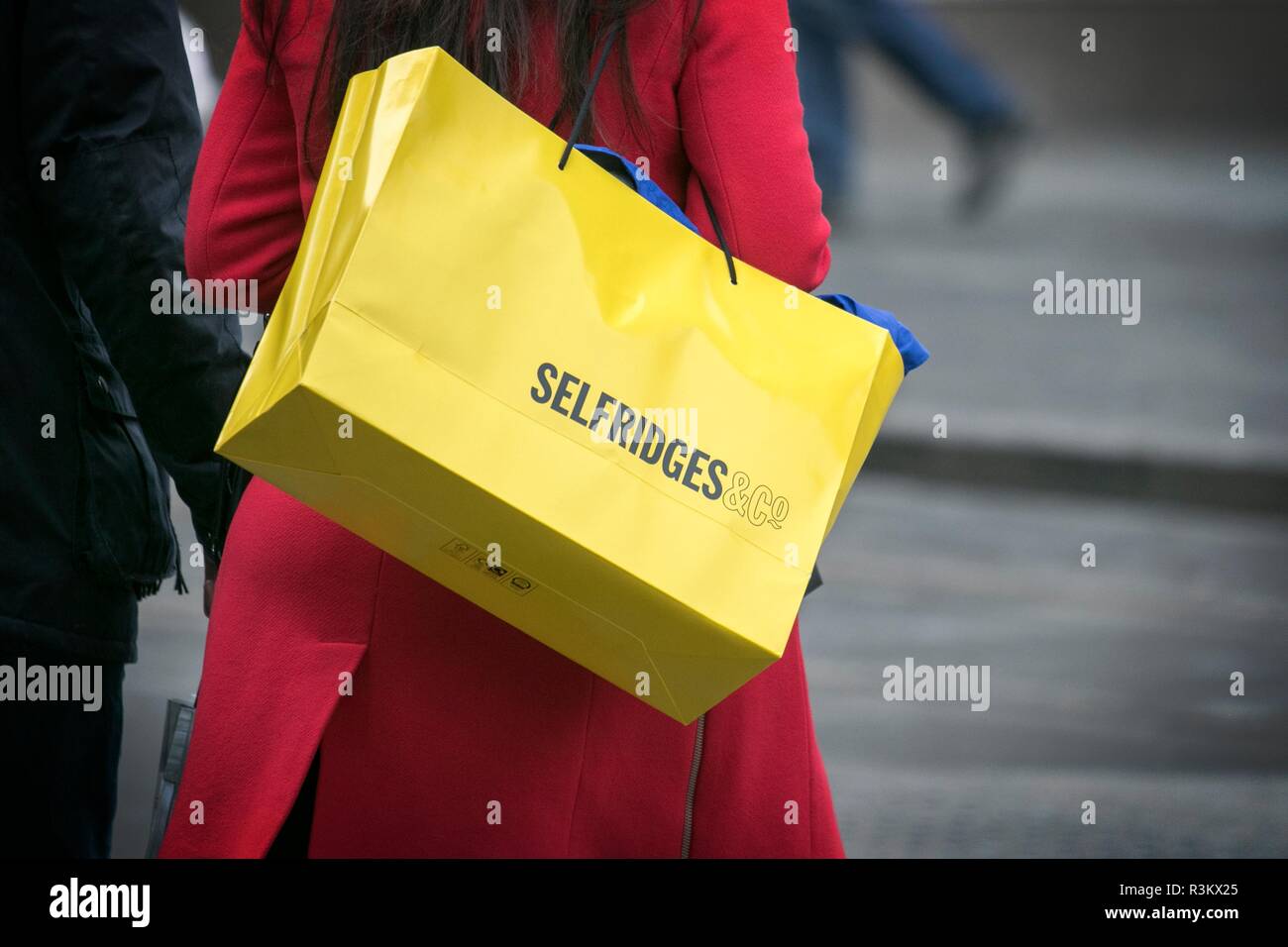 Selfridges logo hi-res stock photography and images - Alamy